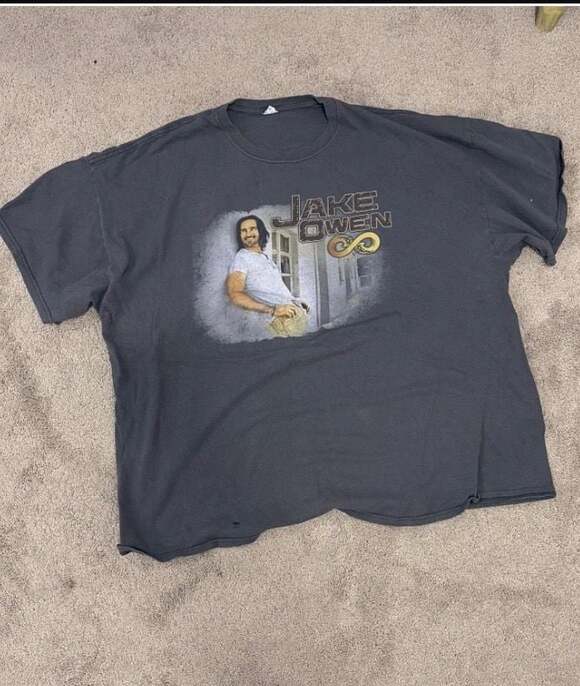 Gildan | Shirts | Vintage 24 Jake Owen Days Of Gold Tour Concert Tshirt ...